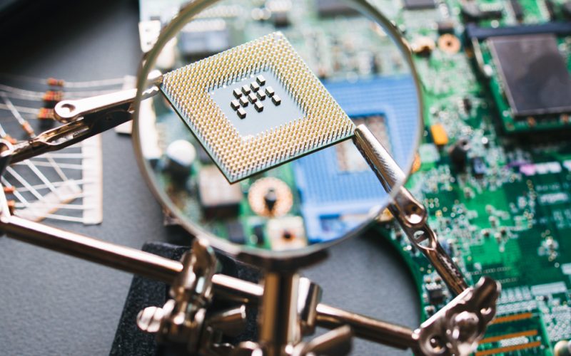 Is Moore’s Law About to Become Obsolete? - Freedom Consulting